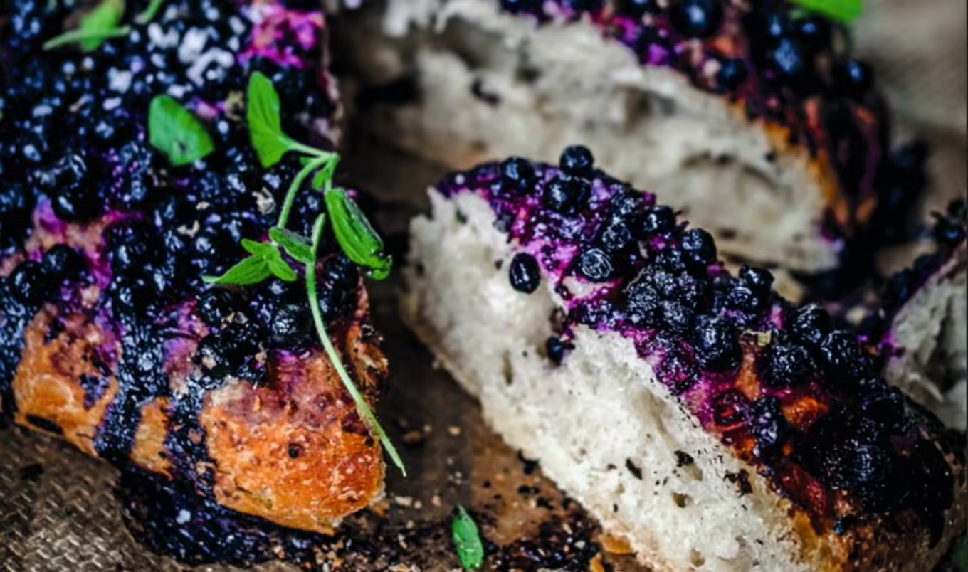 Vegan ψωμί με βατόμουρα, μια συνταγή που θα εντυπωσιάσει | Υγεία και Ευεξία